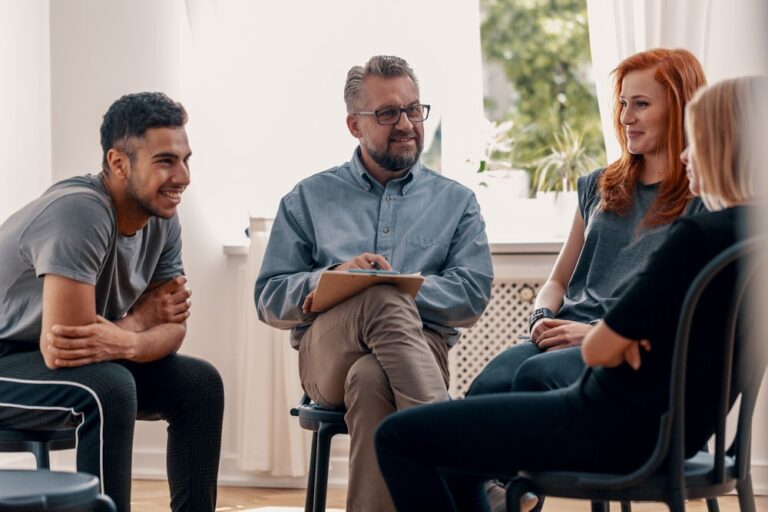 Mental Health Group Therapy: Benefits & What to Expect